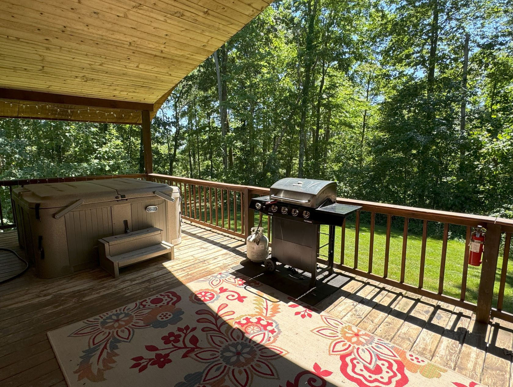 Forest Edge Cabin - 1st Choice Lodging Company