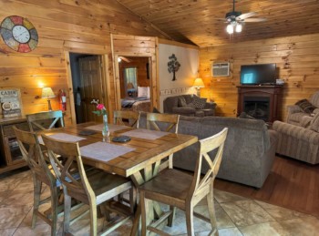 Forest Edge Cabin - 1st Choice Lodging Company